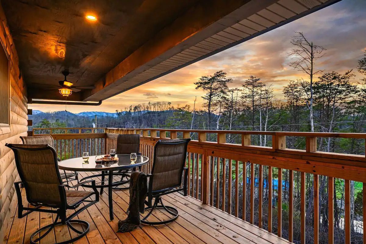 About - Vivid Iconic Properties